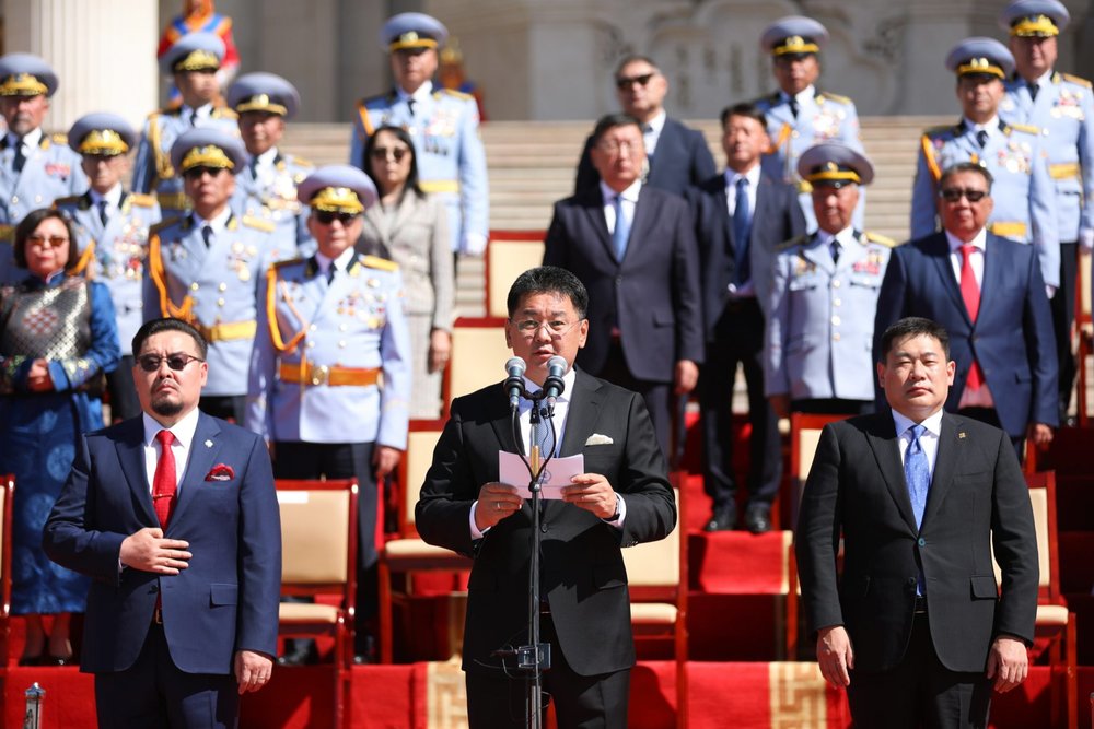 ҮАБЗ хуралдаж Үндсэн хуулийн нэмэлт өөрчлөлтийн төслийг дэмжжээ